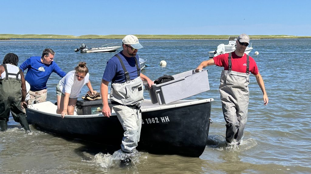 Josh-Danny-work-skiff-crop_Smurphy – WHOI Sea Grant